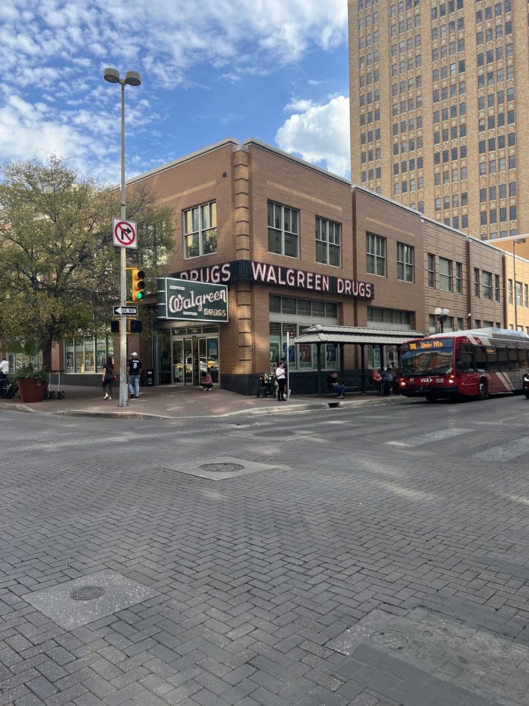 WALGREENS - Updated December 2024 - 24 Photos & 32 Reviews - 300 E ...