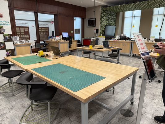 GLENVIEW PUBLIC LIBRARY - Updated November 2025 - 62 Photos & 49 ...