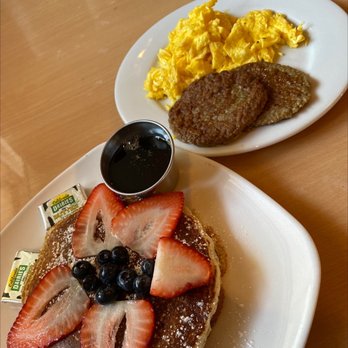 LIVE OAK CAFE - Updated June 2024 - 383 Photos & 339 Reviews - 2220 ...