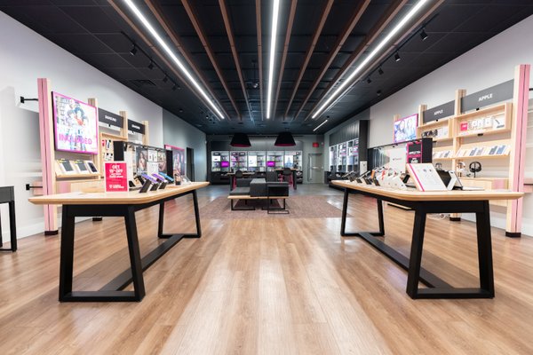 T-MOBILE EXPERIENCE STORE - Updated December 2025 - 27 Photos & 108 ...