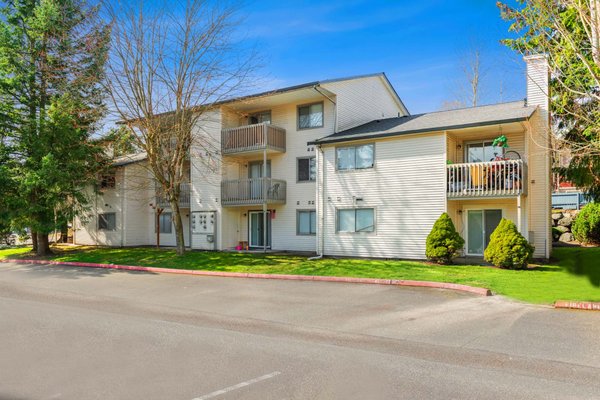 EVERGREEN GROVE APARTMENT HOMES - Updated May 2025 - 12 Photos - 2709 ...