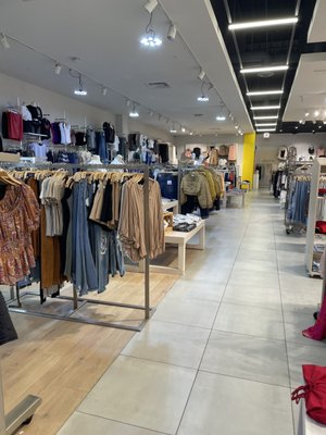 STICHIC - Updated August 2025 - 14 Photos - 3301 E Main St, Ventura ...