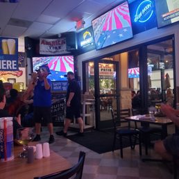 CRONIES SPORTS GRILL - Updated October 2025 - 230 Photos & 286 Reviews ...