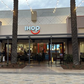 IHOP - Updated December 2025 - 88 Photos & 96 Reviews - 12741 Cerritos ...