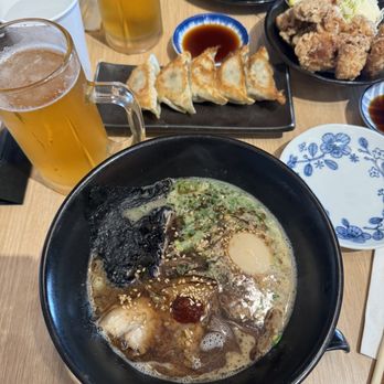 GOLDEN PORK TONKOTSU RAMEN BAR - Updated October 2024 - 3112 Photos ...