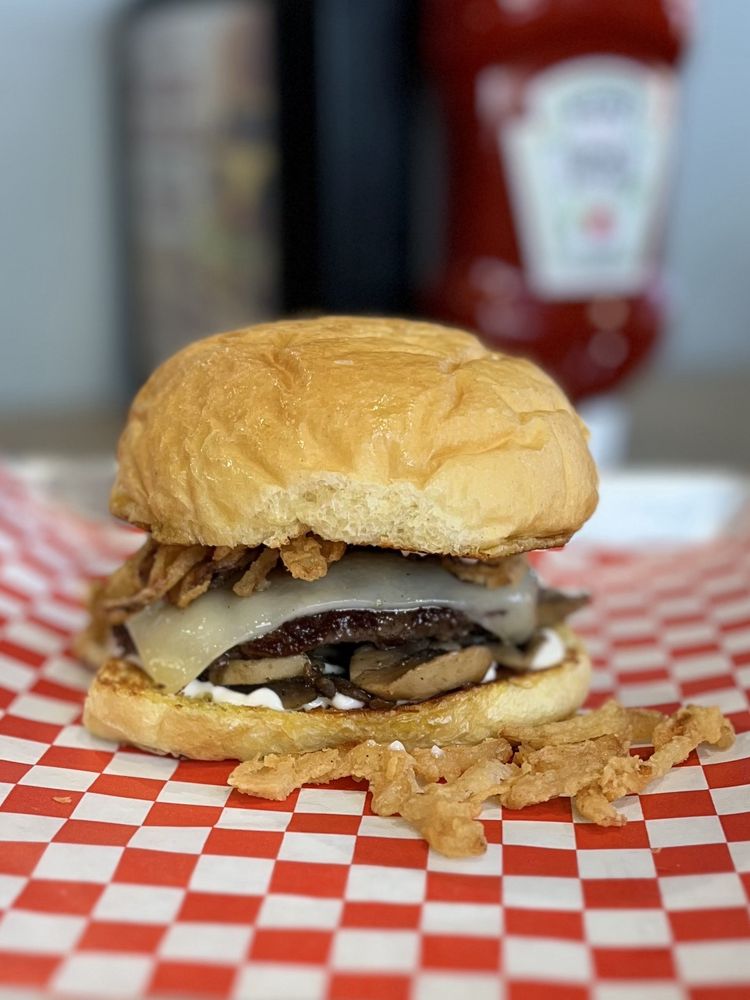 MOOYAH BURGERS, FRIES & SHAKES - Updated September 2025 - 217 Photos ...