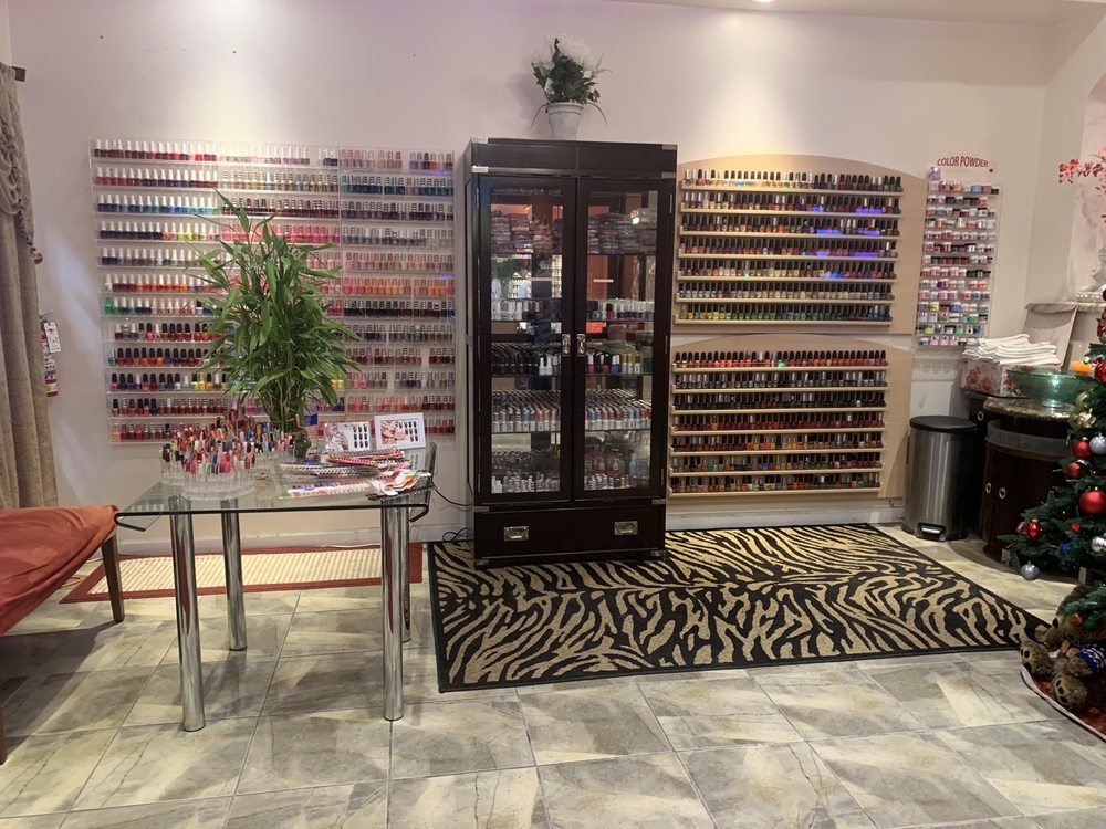 LISA NAIL SALON - 16 Photos & 36 Reviews - 1600 Ridge Rd W, Rochester ...