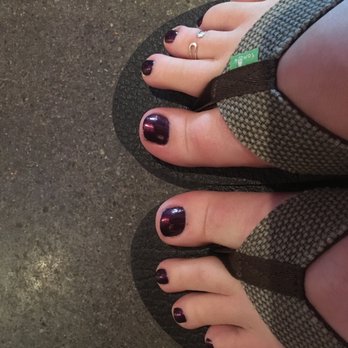 Tippy toe nails store