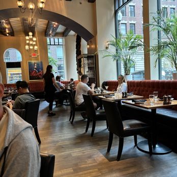 FIN POINT OYSTER BAR & GRILL - Updated September 2024 - 734 Photos ...