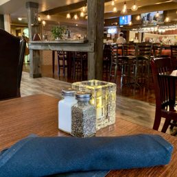 THE BADGER’S DEN - Updated November 2025 - 87 Photos & 96 Reviews ...