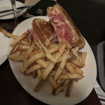 THE HOWLING ROOSTER - Updated January 2026 - 497 Photos & 386 Reviews ...