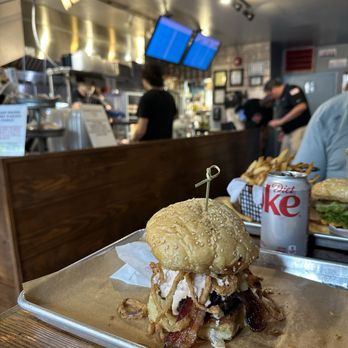 WINDY CITY BURGERS - Updated August 2024 - 161 Photos & 209 Reviews ...