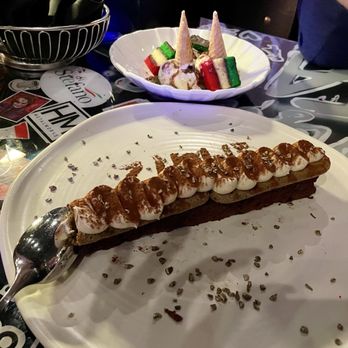 BAR MUTZ - Updated August 2025 - 289 Photos & 62 Reviews - 90 Center ...