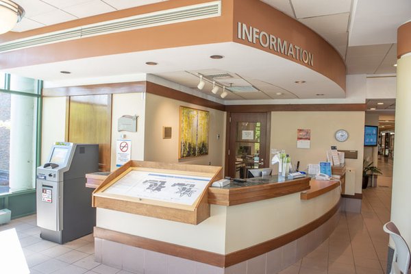 BAYSTATE FRANKLIN MEDICAL CENTER - Updated October 2025 - 12 Photos & 23 Reviews - 164 High St ...