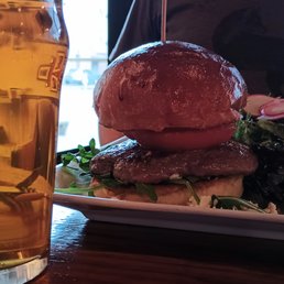 TABOR TAVERN - 390 Photos & 622 Reviews - 5325 E Burnside St, Portland ...