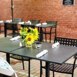 REVOLUTION TAPROOM & GRILL - Updated July 2025 - 293 Photos & 354 ...