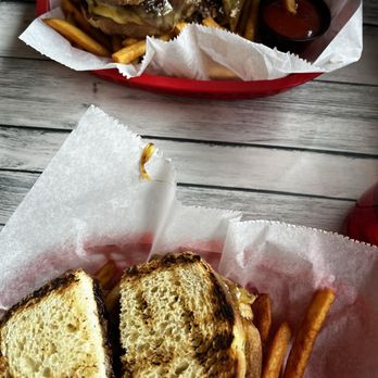 RED DIAMOND GASTRO PUB with photos - Updated August 2024 - 78 Photos ...