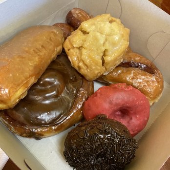 DANDY DONUTS & DELI - Updated January 2026 - 88 Photos & 140 Verified ...