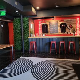 CHICK’N OUT - Updated November 2025 - 211 Photos & 98 Reviews - 37 ...