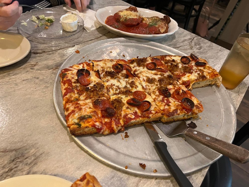 Bellisario's Restaurant, Allison Park | Roadtrippers