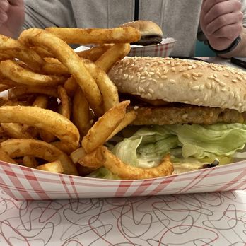 CRUISER’S DRIVE-IN - Updated December 2025 - 137 Photos & 170 Reviews ...