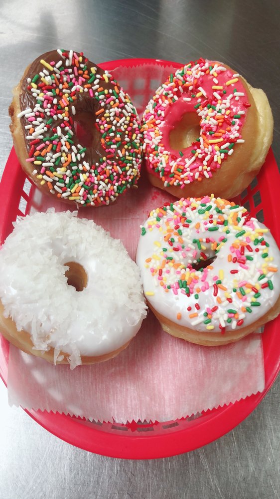 LINDSEY PARK DONUT PALACE - Updated February 2025 - 13683 Spur 364 ...