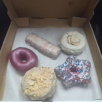 LEVEL 5 DONUTS - Updated December 2025 - 32 Photos & 13 Reviews - 2086 ...