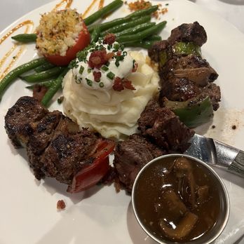 E & E STAKEOUT GRILL - Updated July 2024 - 455 Photos & 460 Reviews ...