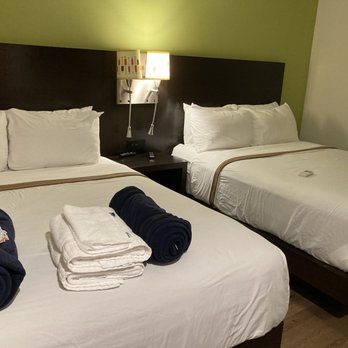 FOOTHILLS MOTEL - Updated June 2024 - 61 Photos & 55 Reviews - 13431 ...