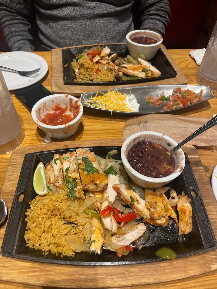 CHILI’S - 53 Photos & 55 Reviews - 421 Hurstbourne, Louisville ...