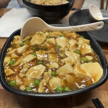 FAMOUS KITCHEN - Updated July 2025 - 359 Photos & 184 Reviews - 1802 ...