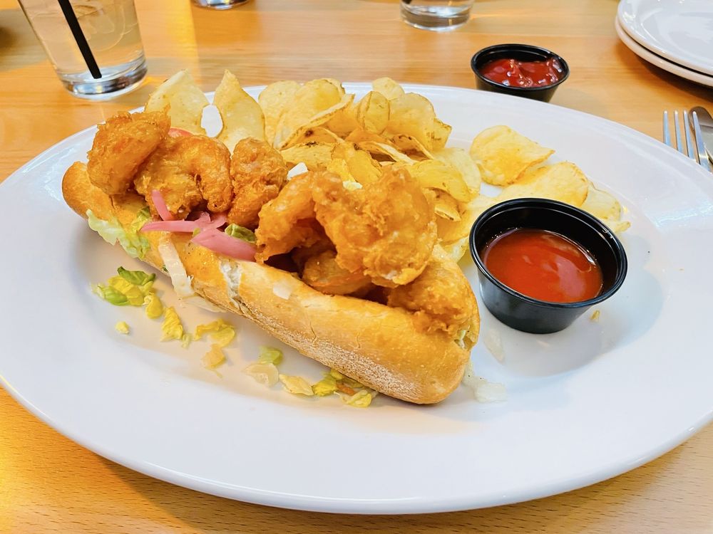 MALLARDS RESTAURANT AND LOUNGE - Updated April 2025 - 42 Photos & 22 ...