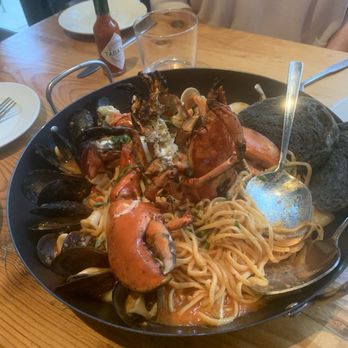 SCALES & SHELLS - Updated December 2024 - 248 Photos & 392 Reviews ...