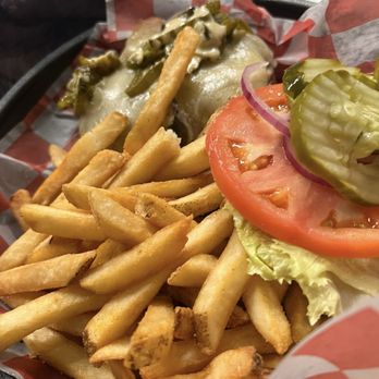 FLAT CREEK - Updated January 2026 - 63 Photos & 65 Reviews - 215 S E St ...