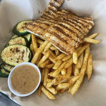 FISH DADDY GRILL - 313 Photos & 301 Reviews - 231 N Euclid St ...