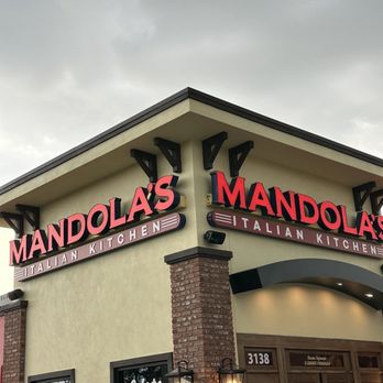 MANDOLAS ITALIAN KITCHEN - Updated July 2024 - 202 Photos & 100 Reviews ...
