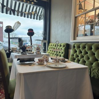 CLOCKWORK ROSE TEA EMPORIUM & CONFECTIONARY - Updated 05/2025 - 515 ...