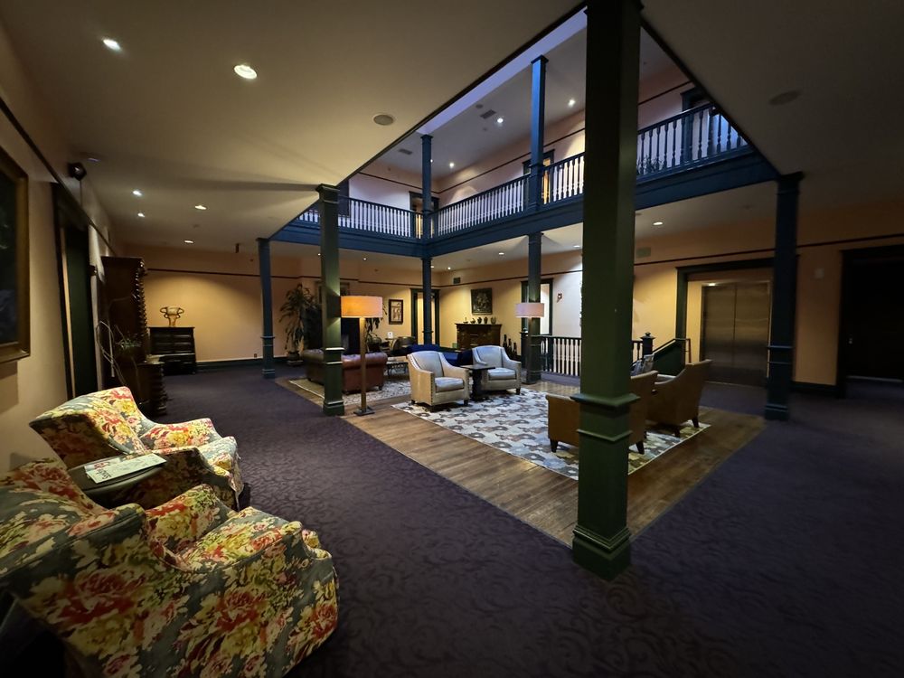 MONTVALE HOTEL - Updated July 2025 - 114 Photos & 195 Reviews - 1005 W ...