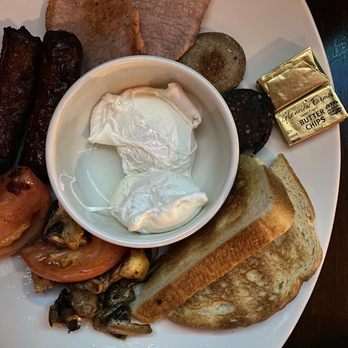 FADO IRISH PUB - Updated July 2025 - 412 Photos & 777 Reviews - 100 W ...