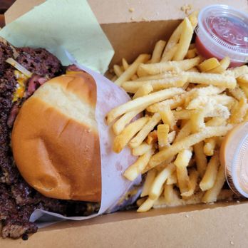 IRON STRIKE SMASH BURGERS - Updated August 2024 - 53 Photos & 44 ...