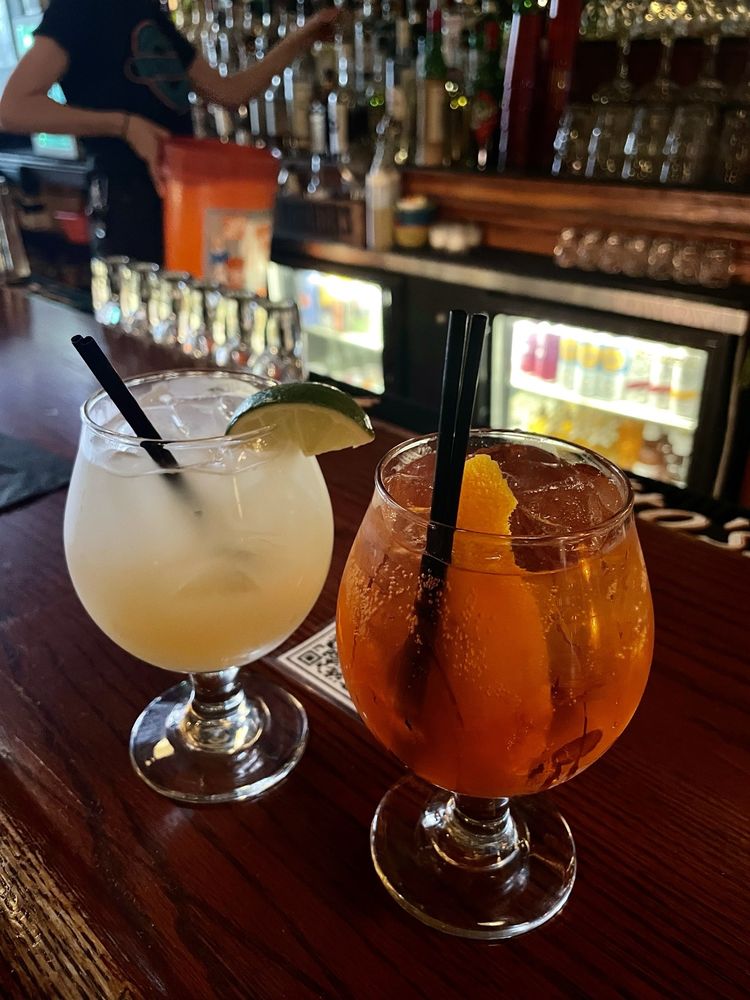 EASY BAR - Updated May 2025 - 57 Photos & 211 Reviews - 1944 W Division ...