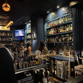 THE WARREN BAR AND BURROW - Updated September 2025 - 520 Photos & 304 ...