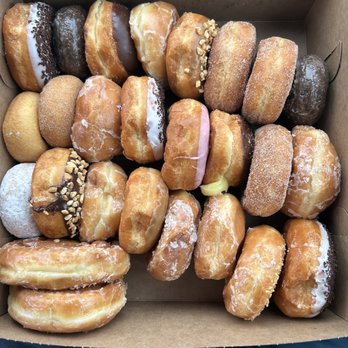 CAROL LEE DONUTS - Updated July 2024 - 85 Photos & 211 Reviews - 1414 N ...
