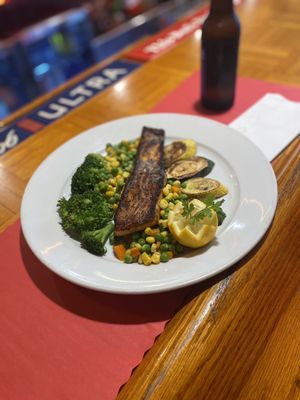 REDLINE ROADHOUSE - Updated December 2025 - 98 Photos & 65 Reviews ...