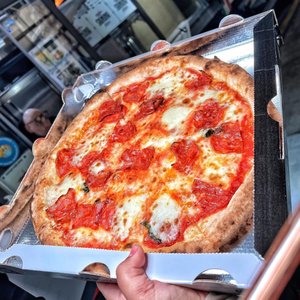 SIGNORA PIZZA - 64 Photos & 24 Reviews - Food Trucks - 3850 S Town ...