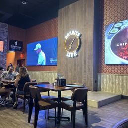 ROADIES - Updated January 2026 - 65 Photos & 43 Reviews - 4811 E Grant ...