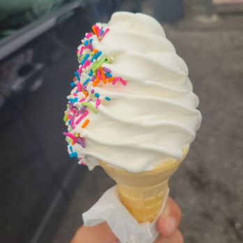 SNOWFLAKE ICE CREAM SHOPPE - 293 Photos & 321 Reviews - 1148 W Main St ...