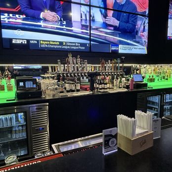 DISTRICT FORE SOCIAL - Updated September 2025 - 104 Photos & 59 Reviews ...