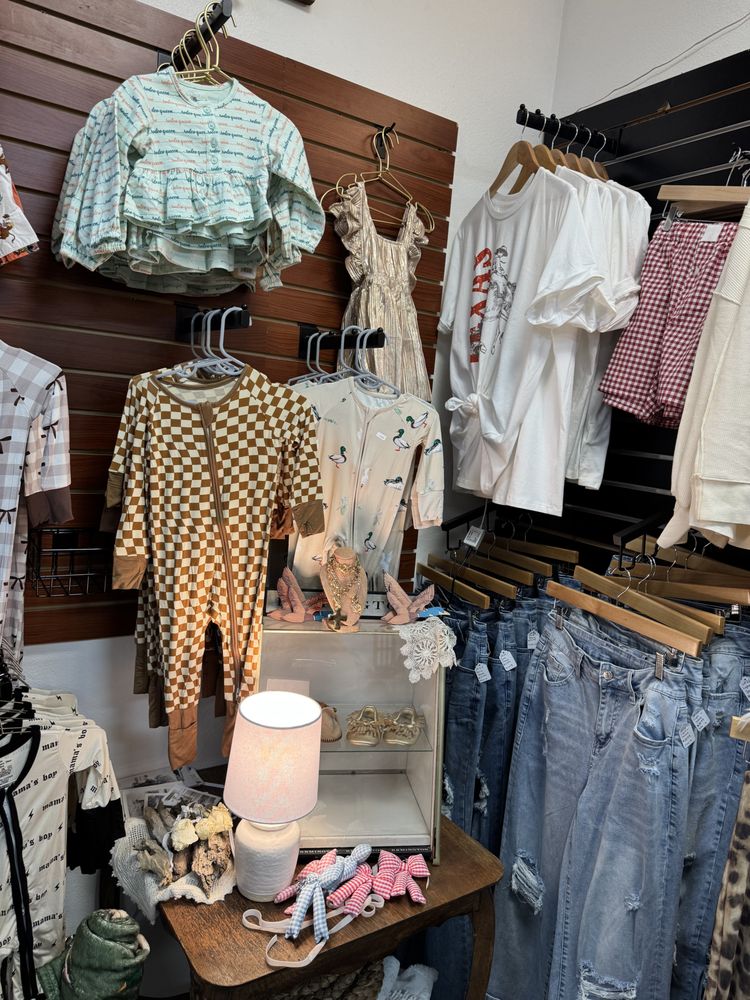 BUFFALO BARN - Updated October 2025 - 19 Photos - 11849 Hesperia Rd ...