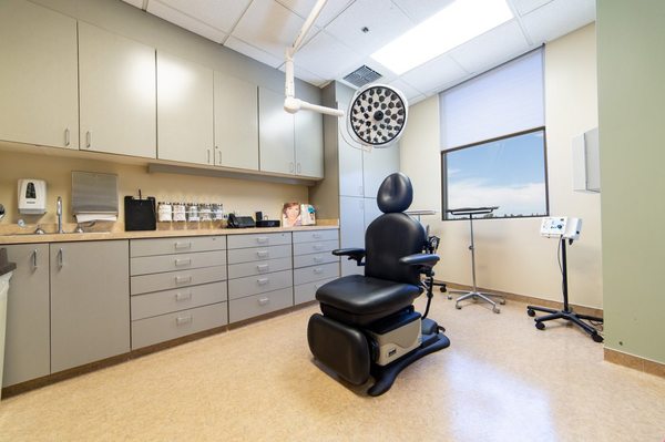 HENRY LIN, MD - Updated October 2025 - 27 Reviews - 1950 Sunny Crest Dr ...